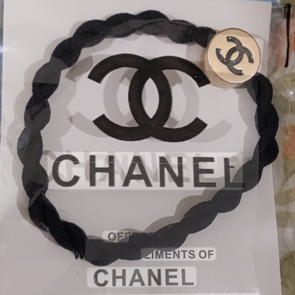 CHANEL | Accessories | Chanel Hair Accessory A Beautiful Twisted Band ...